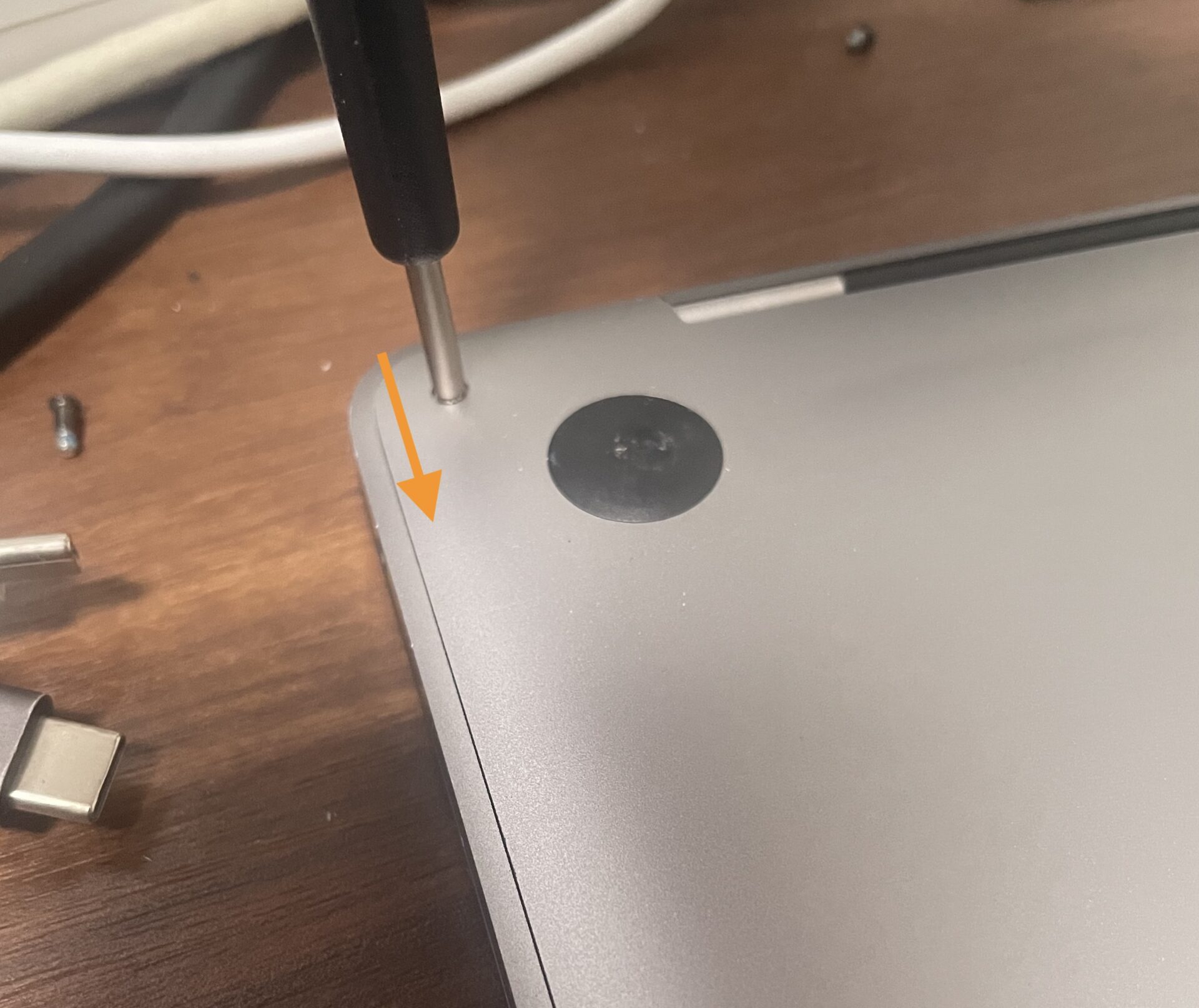 MacBookPro2020を分解清掃してみた - SunLTechLogs